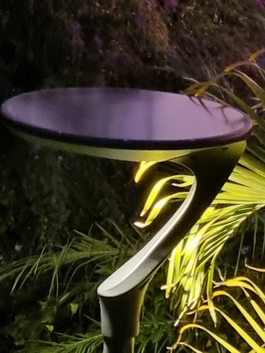 SOLAR LED POLE TOP LIGHTS. Solar LED Lights with modern and colonial ...